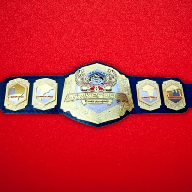 UFC Strikeforce championship replica belt - WWF Championship Belts